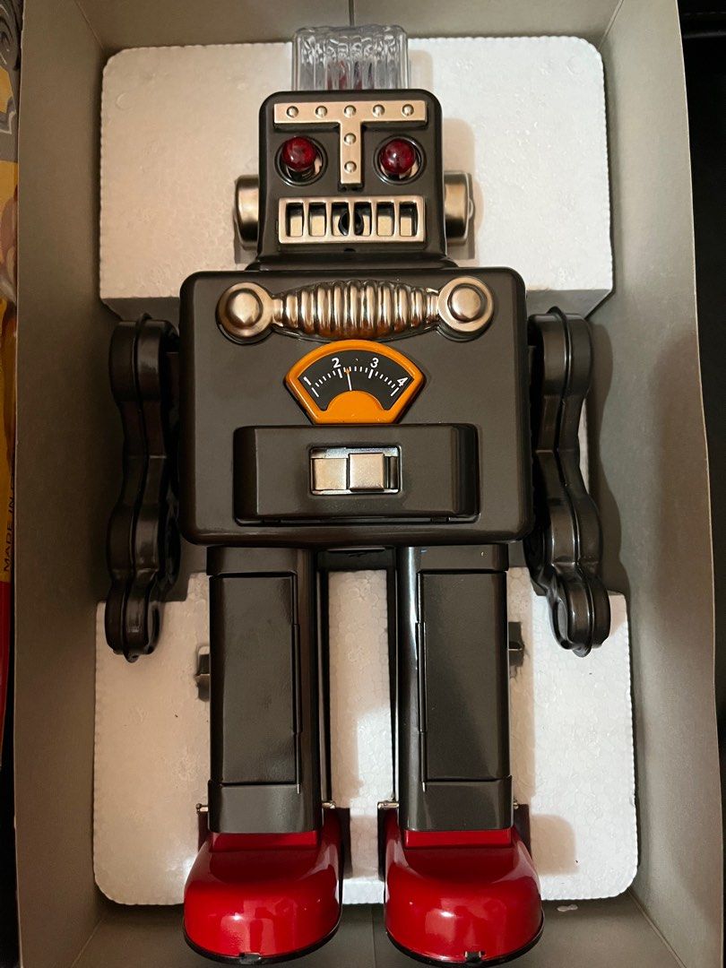 Smoking Spaceman BLACK Battery Operated Vintage Tin Robot Collectible ...