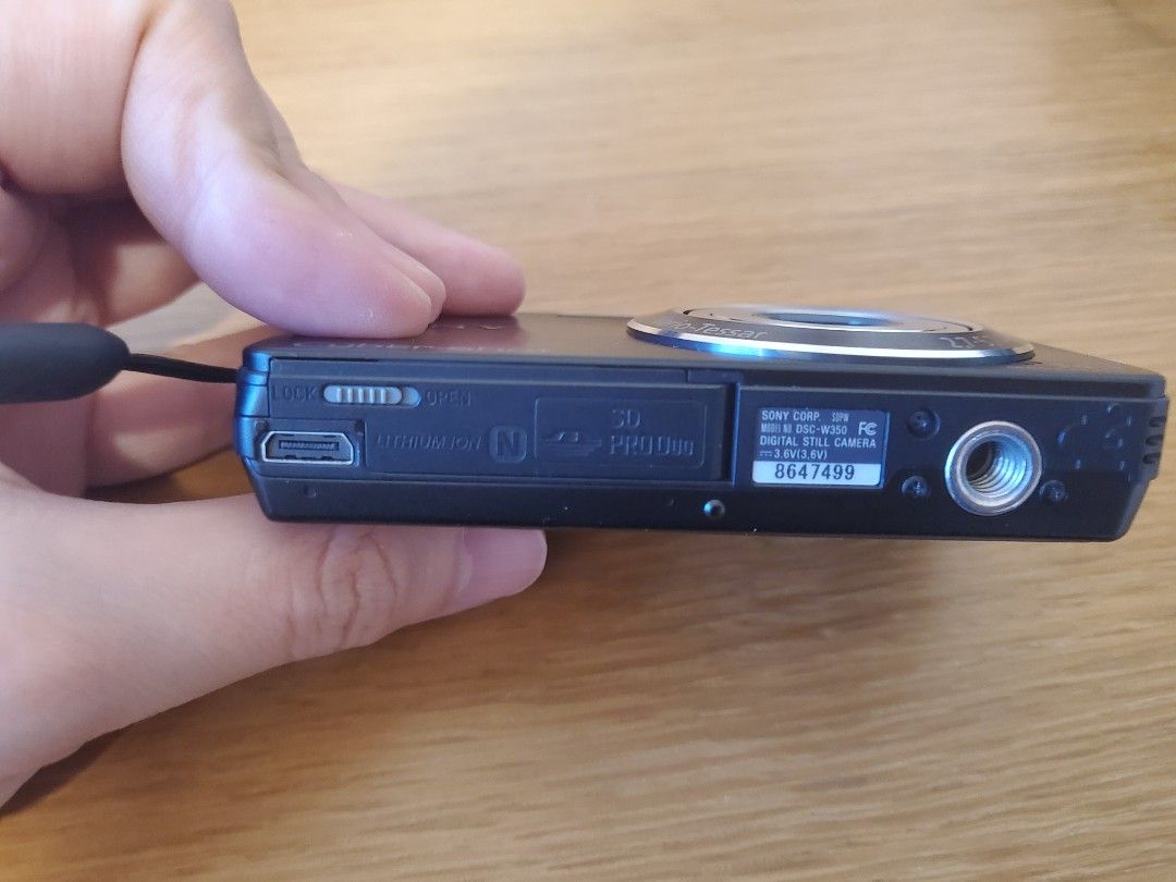 Sony cybershot 14.1mp, Photography, Cameras on Carousell