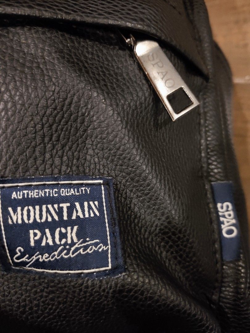 Indigo SPAO leather backpack, Men's Fashion, Bags, Backpacks on Carousell