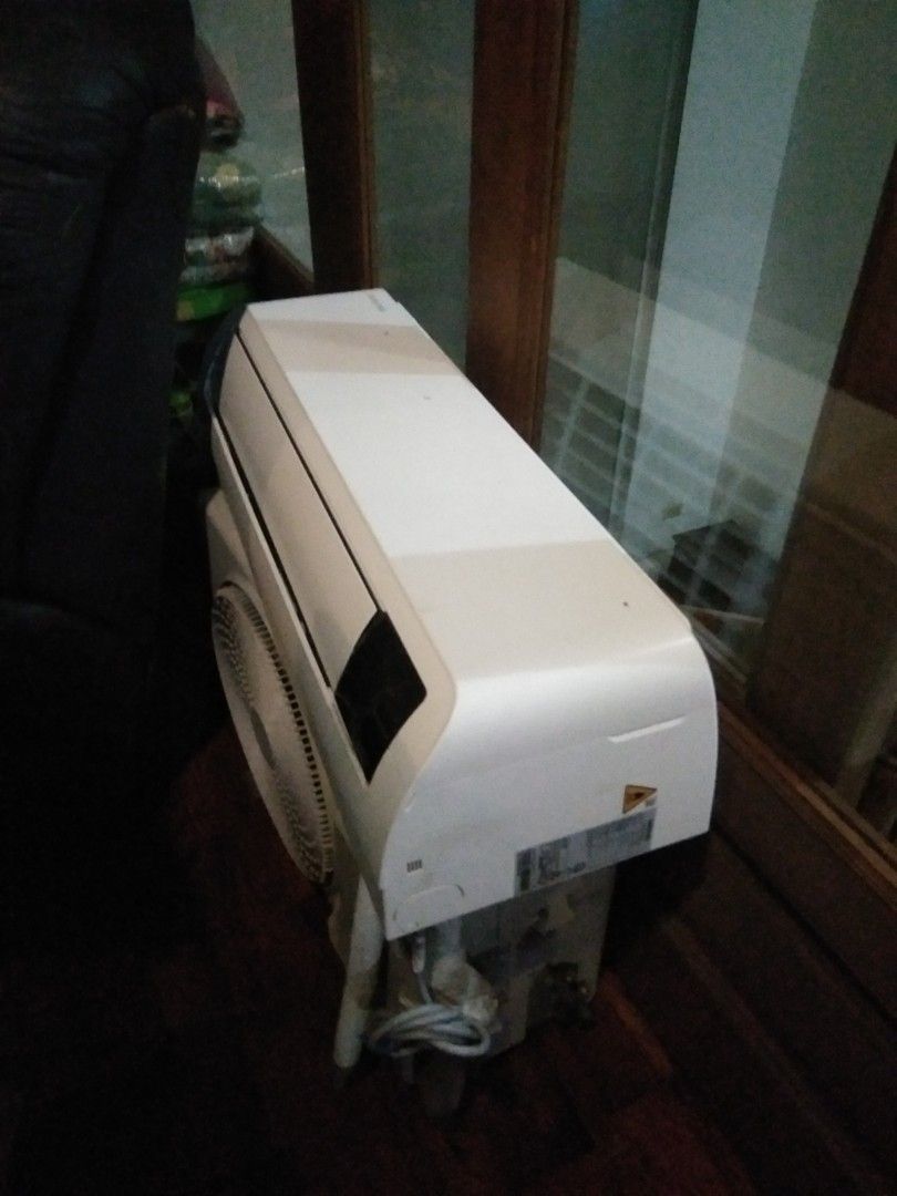 Split type aircon, Furniture & Home Living, Office Furniture & Fixtures ...