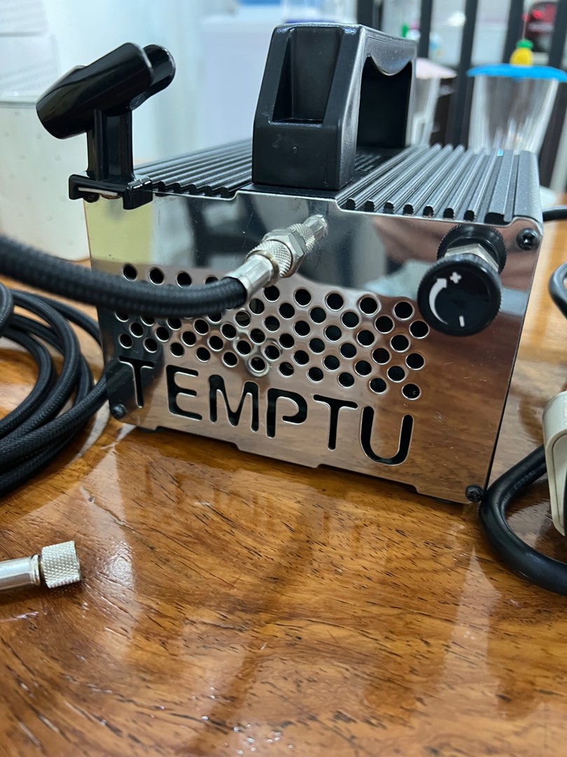 Temptu S-One Airbrush Compressor w/ Gun : 220v, Beauty & Personal Care ...