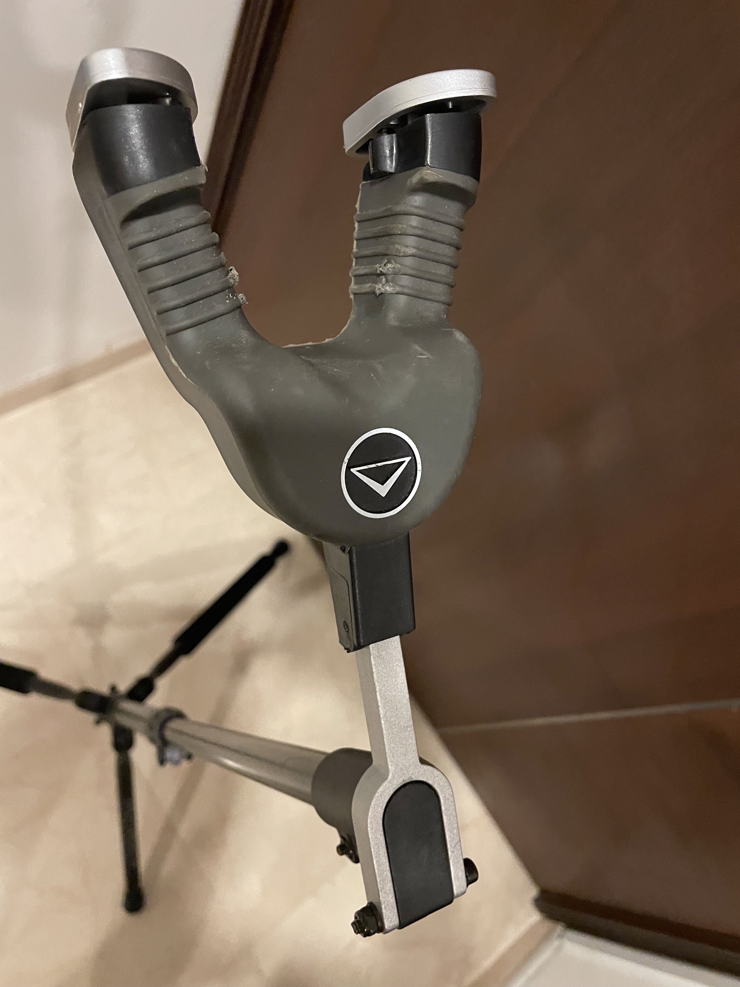 Ultimate Support Guitar Stand GS1000-PRO fit flying V extreme shape ...