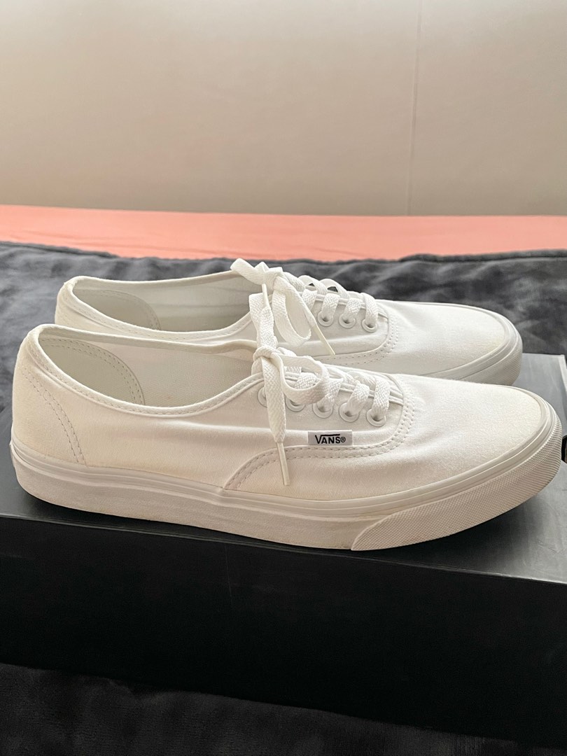 Vans All White, Men's Fashion, Footwear, Sneakers on Carousell