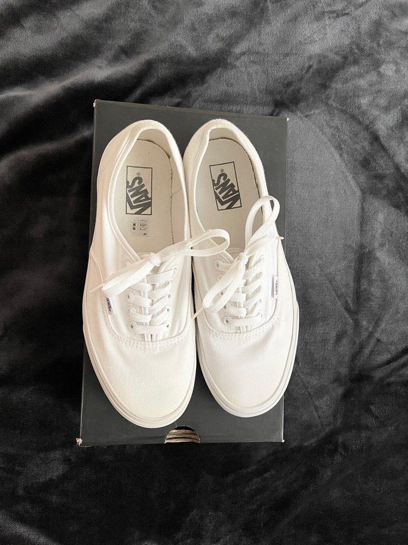 Vans All White, Men's Fashion, Footwear, Sneakers on Carousell