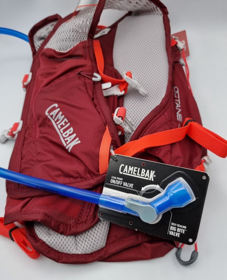 50 OZ BLADDER CAMELBAK Circuit Run Vest with Hydration Bladder Maroon ...
