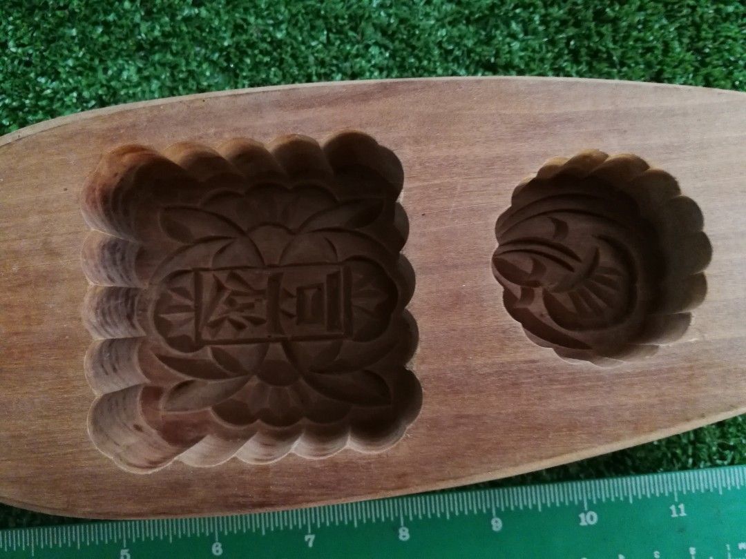 Acuan kayu kueh bulan nos, Hobbies & Toys, Collectibles & Memorabilia ...