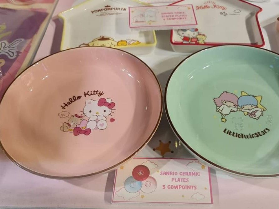 Authentic Sanrio Characters Cow play cow moo cpcm round plates / cups ...