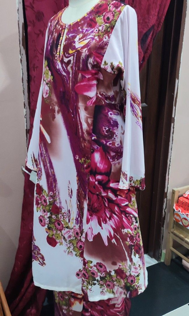 Baju kurung labuh kain lipat dpn belah, Women's Fashion, Muslimah ...