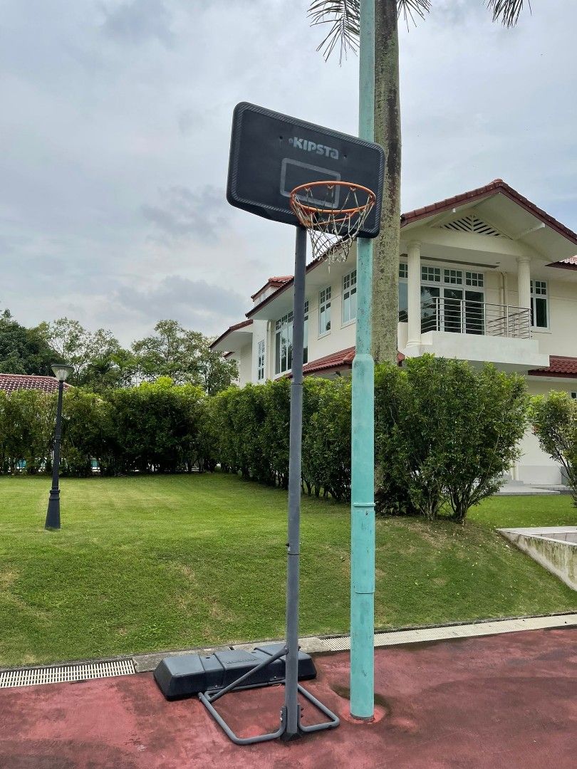 Basketball hoop/ outdoor stand for free, Sports Equipment, Sports ...