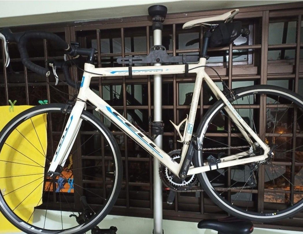 Cell road bike, Sports Equipment, Bicycles & Parts, Bicycles on Carousell