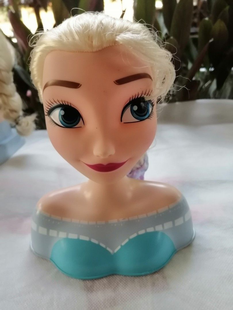 Disney Elsa styling head, 590 both 300 each, Hobbies & Toys, Toys ...