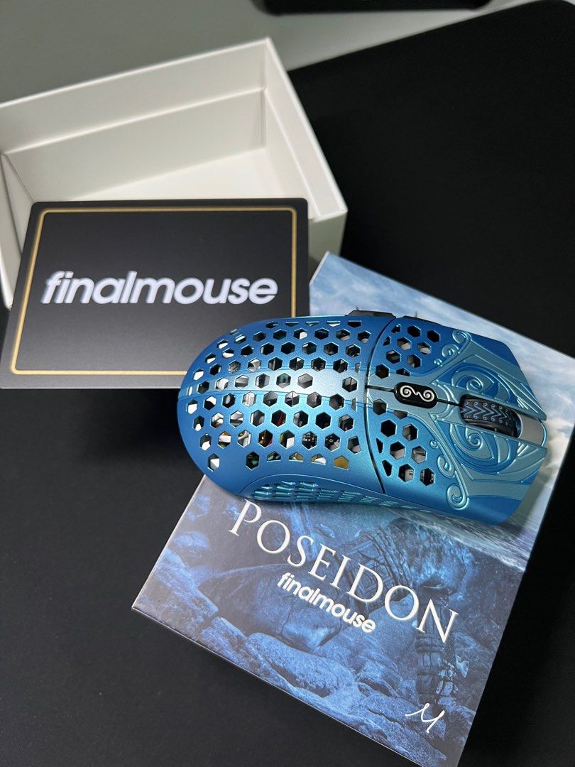 Finalmouse Starlight-12 Poseidon Medium, Computers & Tech, Parts ...