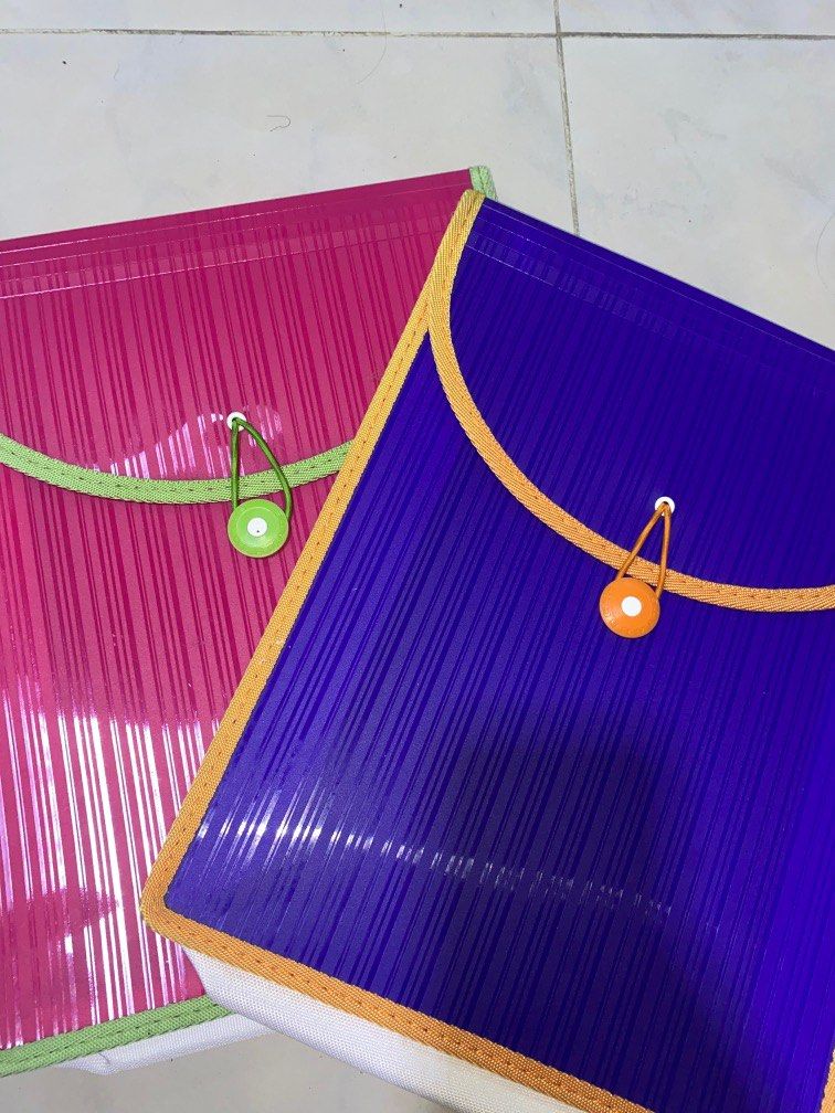 FolderMate Top Load Attachment Folder A4, Hobbies & Toys, Stationery ...