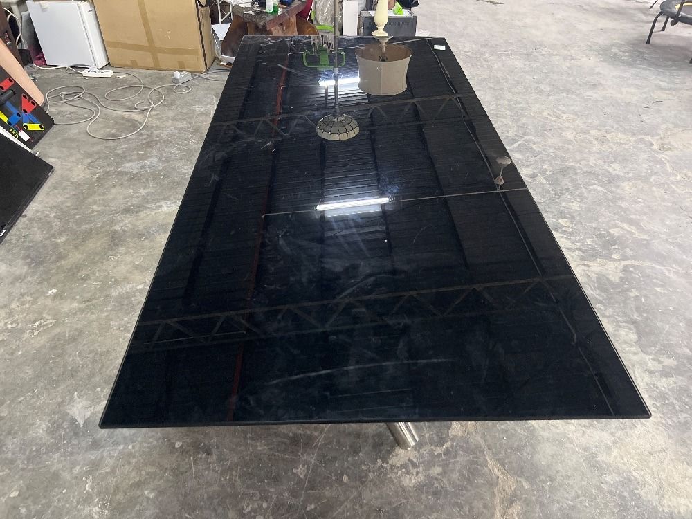 Glass Top 8-seater Dining Table Black Colour / Meja Makan 8 tempat ...