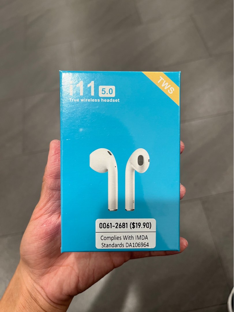 i11 5.0 TWS AirPods, Audio, Earphones on Carousell