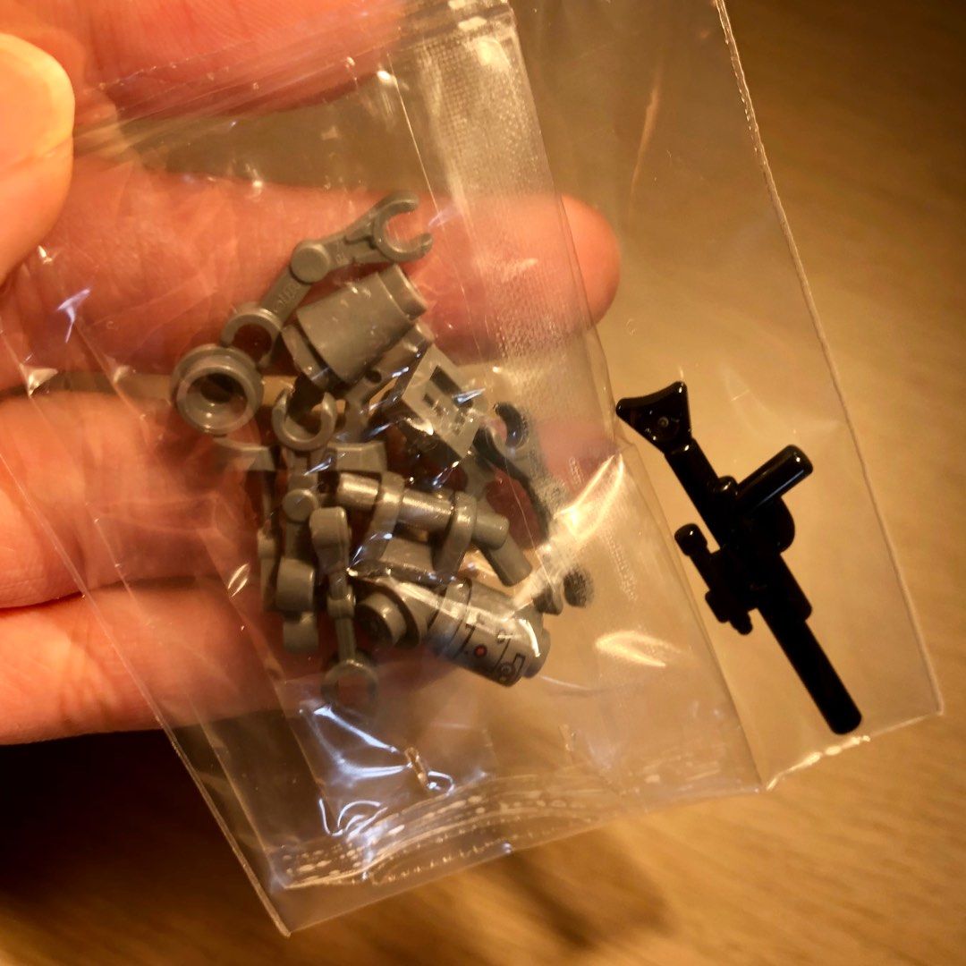 LEGO IG-11 Droid Minifigure 75307-21 (The Mandalorian), Hobbies & Toys ...