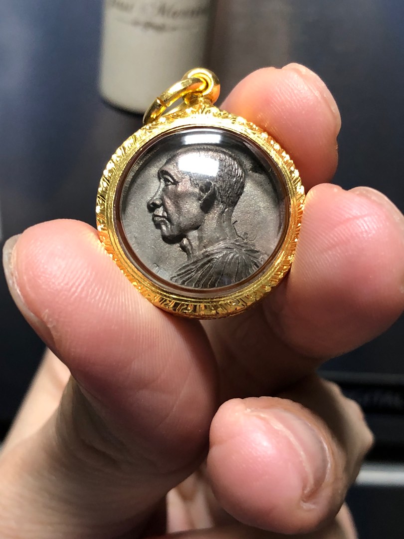 Lp Kasem 2528 Wealth Medallion Amulet, Hobbies & Toys, Memorabilia & Collectibles, Religious ...