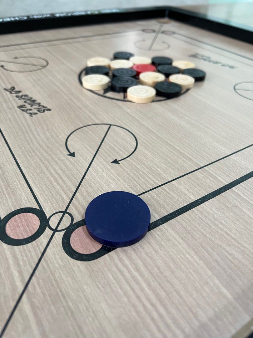Mini carrom board, Hobbies & Toys, Toys & Games on Carousell