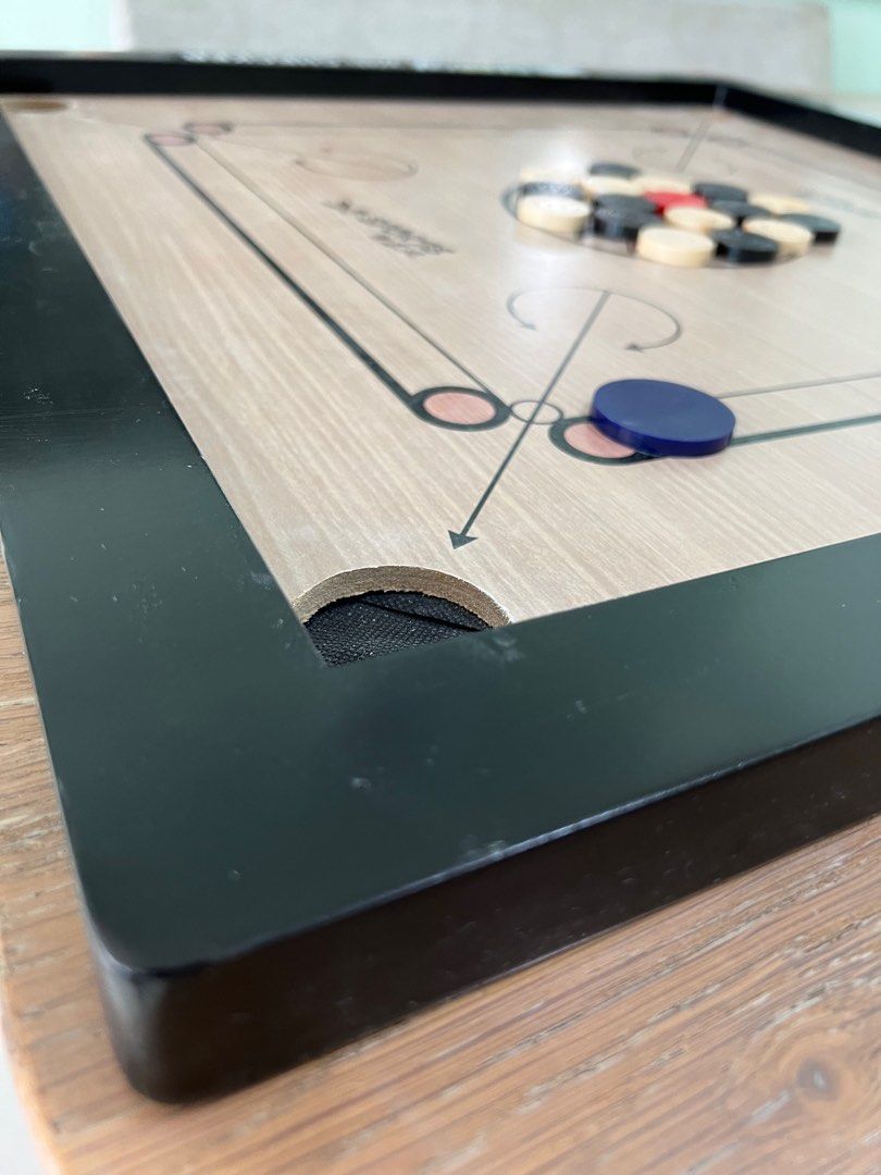 Mini carrom board, Hobbies & Toys, Toys & Games on Carousell