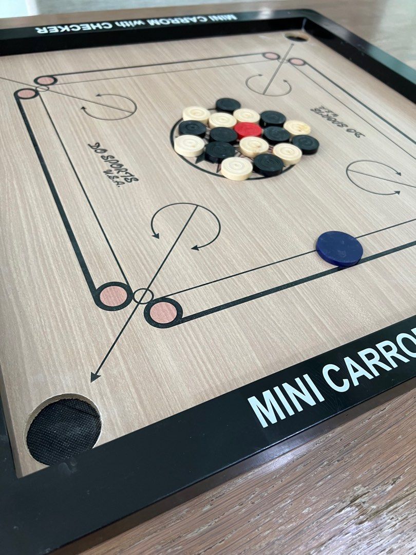 Mini carrom board, Hobbies & Toys, Toys & Games on Carousell