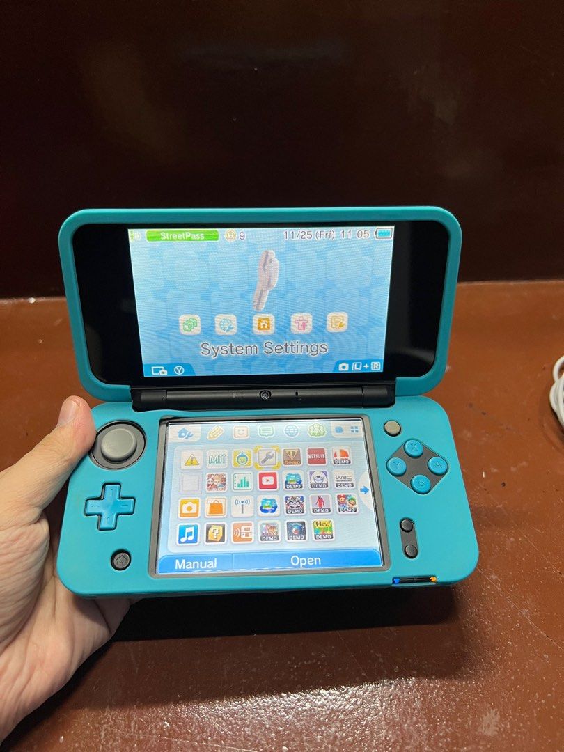 New Nintendo 2DS XL Black/Turquoise (Good as New, US Version & Non CFW), Video Gaming, Video ...