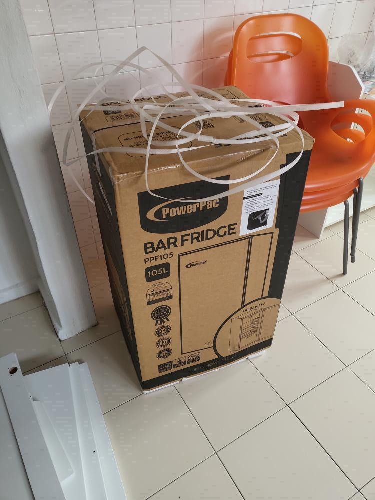 New set 105L bar fridge with lock, TV & Home Appliances, Kitchen ...