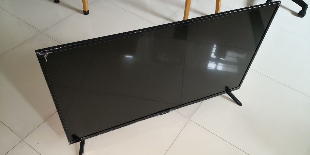 Philips 43" LED TV model 43PFT4002/98, TV & Home Appliances, TV & Entertainment, TV on Carousell
