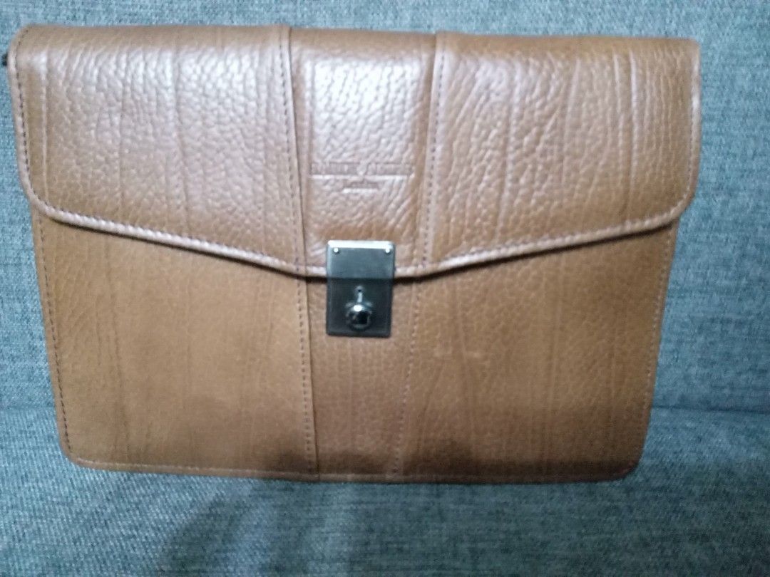 Php500 only, New Hardy Amies London clutch bag, strap inside, Women's ...