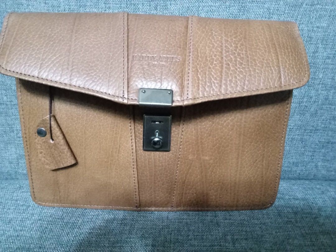 Php500 only, New Hardy Amies London clutch bag, strap inside, Women's ...