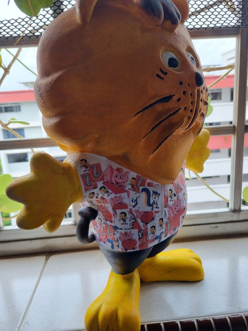 Singa, the Courtesy Lion, Hobbies & Toys, Memorabilia & Collectibles ...