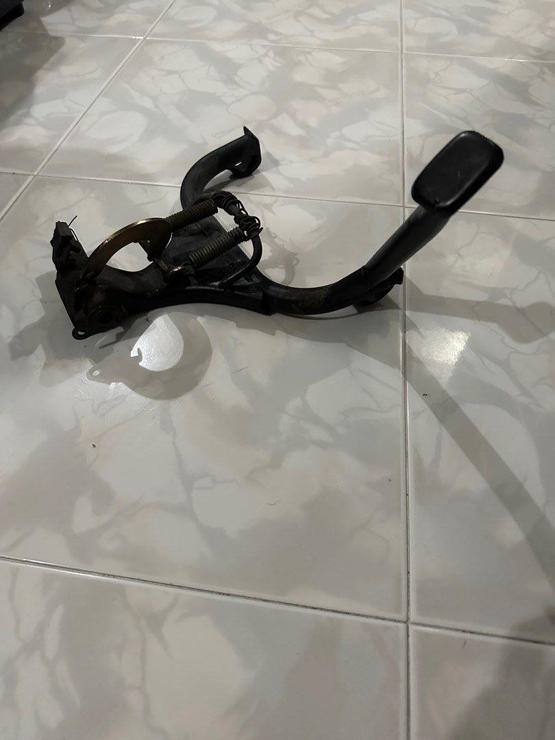 CB400 Super 4 Mainstand, Sports Equipment, Bicycles & Parts, Parts ...