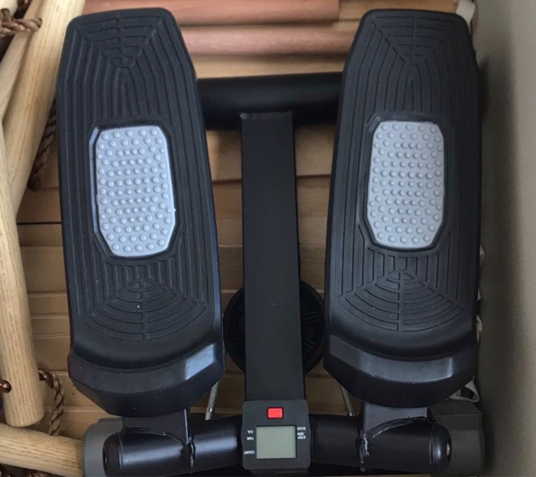 Taurus stepper with resistance rope, Sports Equipment, Exercise ...