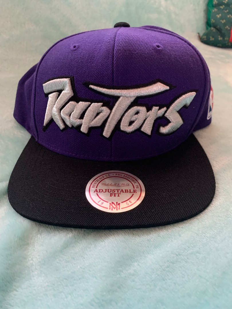 Toronto Raptors Cap (Mitchell & Ness), Men's Fashion, Watches ...