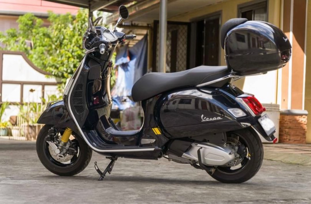 VESPA GTS 300 SUPERTECH 300cc BLACK VULCANO, Motorbikes, Motorbikes for Sale on Carousell
