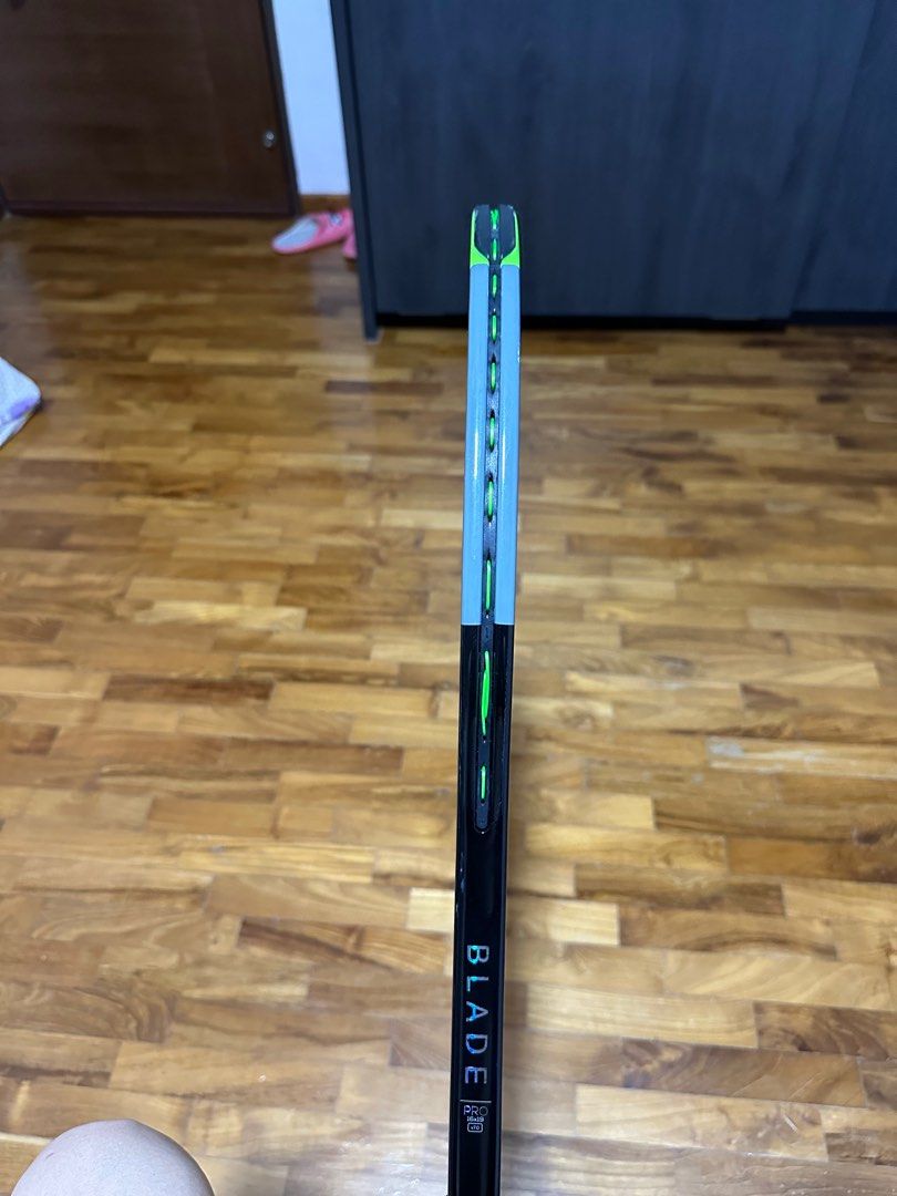 Wilson Blade Pro V7 16 x 19 L2 Pro Stock (H22), Sports Equipment, Sports & Games, Racket & Ball ...