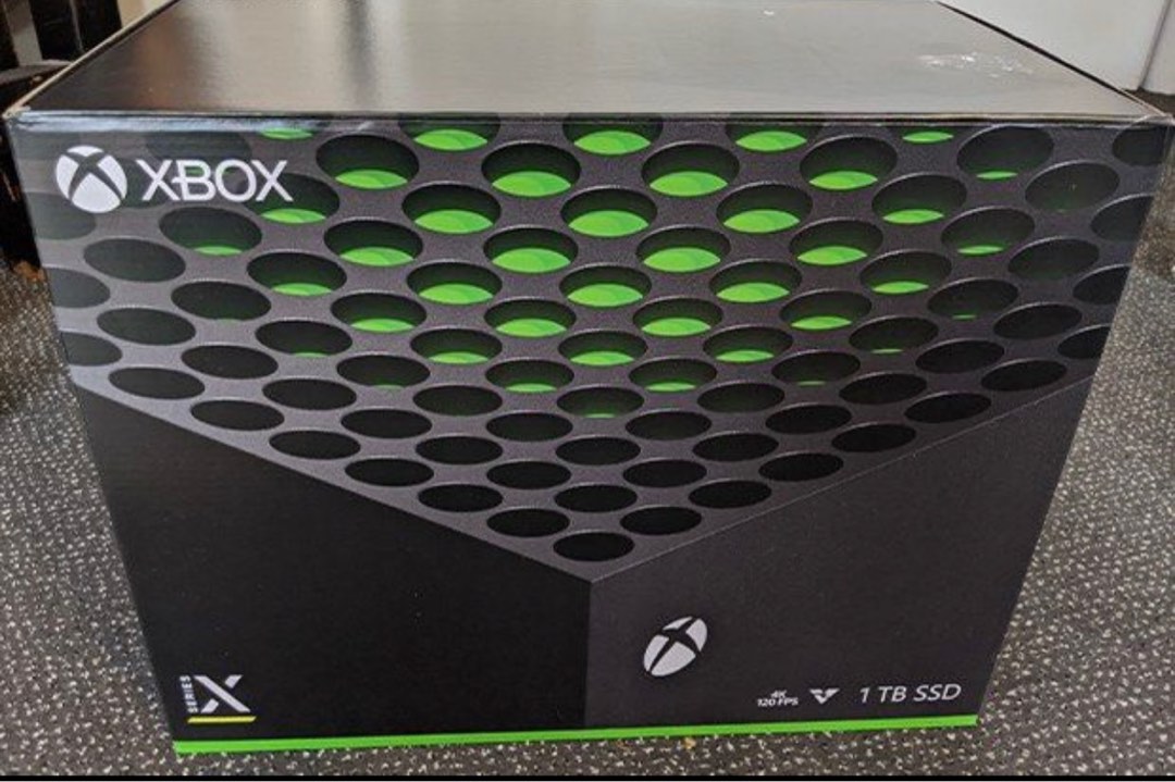 Xbox series X with 1 Xbox elite 2 controller, Video Gaming, Video Game ...