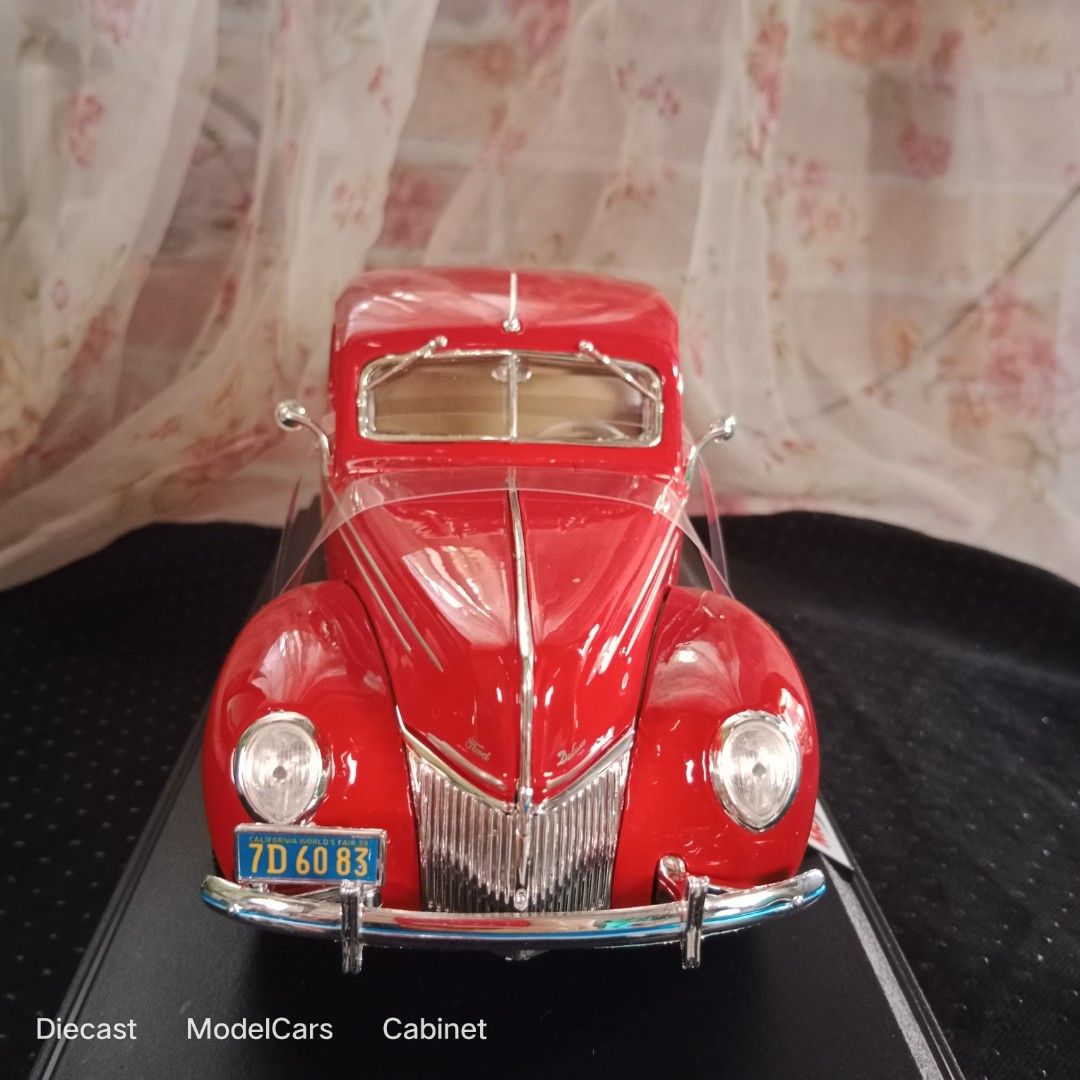 1939 Ford Deluxe Coupe Maisto Vintage 1:18 Die Cast Collectible Toy Cars, Hobbies & Toys, Toys ...