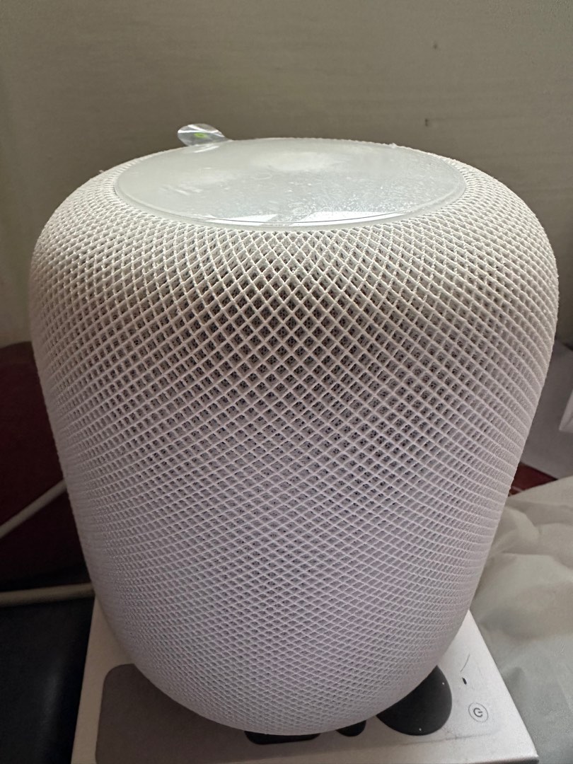 Apple HomePod white, Audio, Soundbars, Speakers & Amplifiers on Carousell