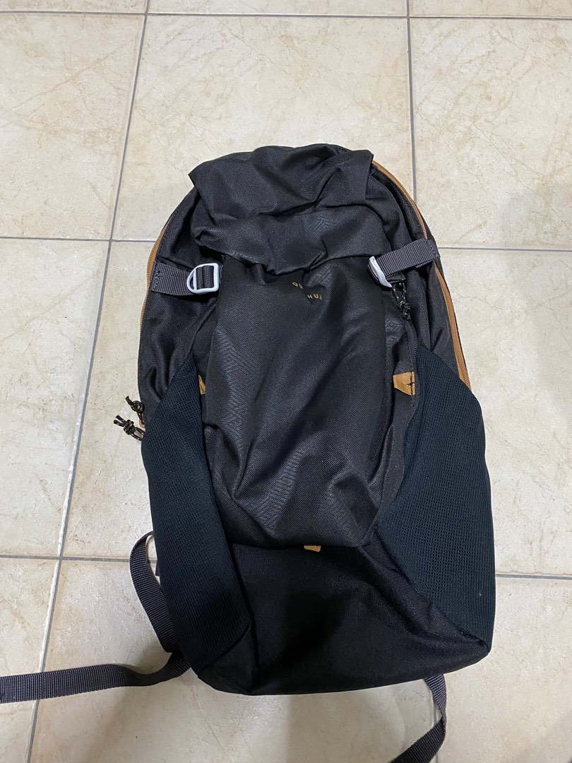 Backpack 20L Decathlon Quechua Black, Men's Fashion, Bags, Backpacks on ...