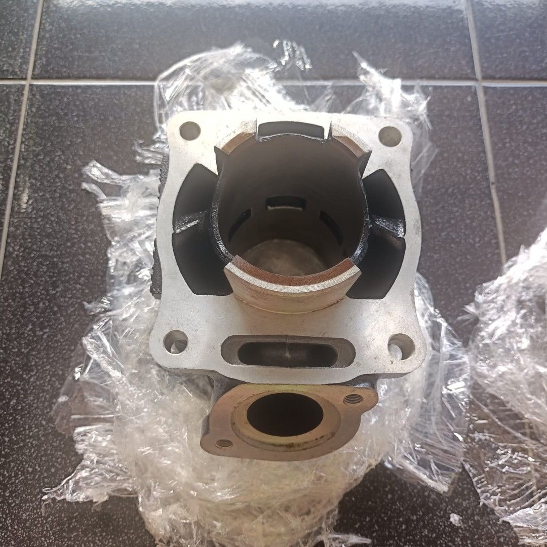 Blok + head bukan copotan Yamaha VR150, Motor di Carousell