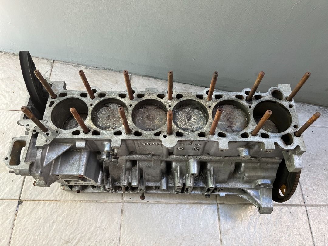 BMW E39 M52 Engine Block, Car Parts & Accessories, Engine and Aircon ...