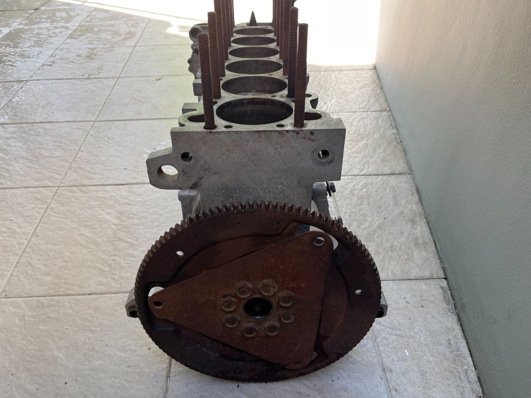 BMW E39 M52 Engine Block, Car Parts & Accessories, Engine and Aircon ...