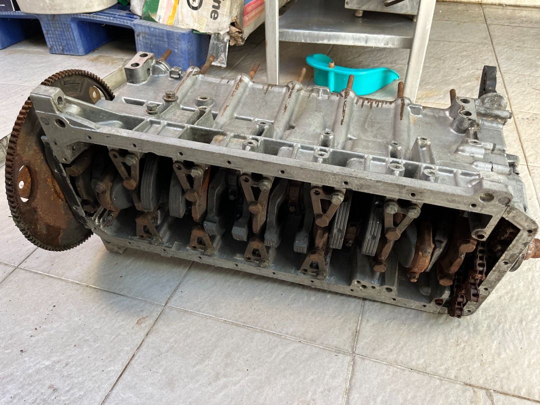 BMW E39 M52 Engine Block, Car Parts & Accessories, Engine and Aircon ...