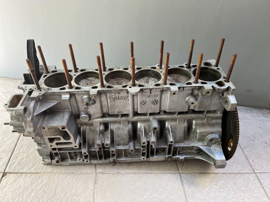 BMW E39 M52 Engine Block, Car Parts & Accessories, Engine and Aircon ...