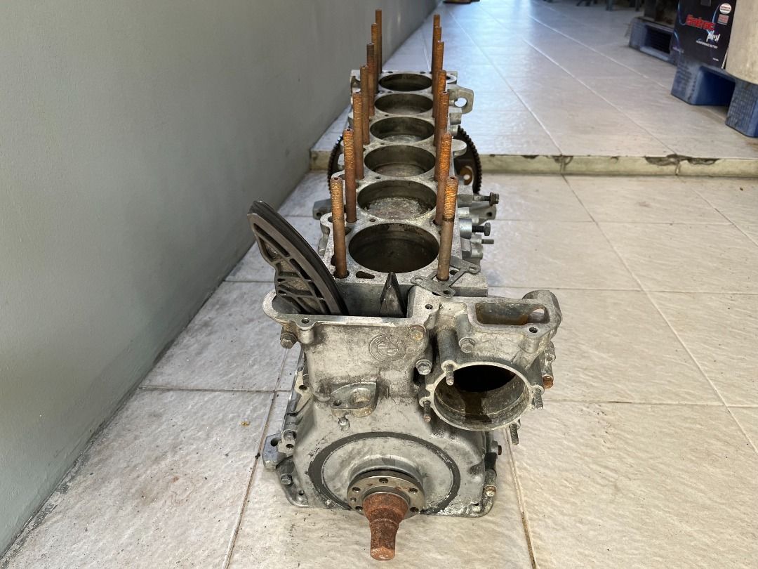 BMW E39 M52 Engine Block, Car Parts & Accessories, Engine and Aircon ...