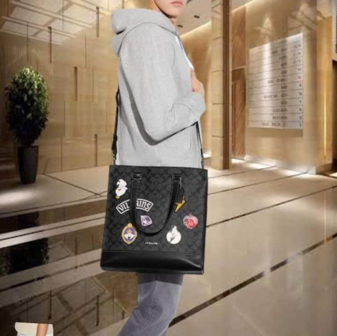 CC559 Coach Disne y X Graham Structured Tote In Signature Canvas With ...