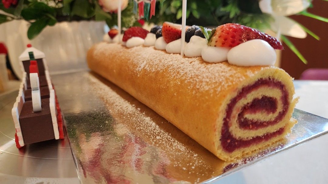 Classic Roulade Cake, Food & Drinks, Homemade Bakes on Carousell