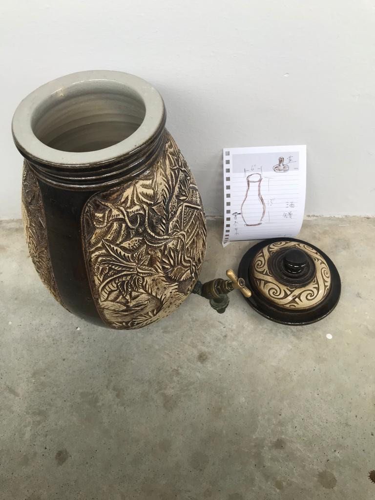 Clay pot dispenser., Furniture & Home Living, Kitchenware & Tableware ...