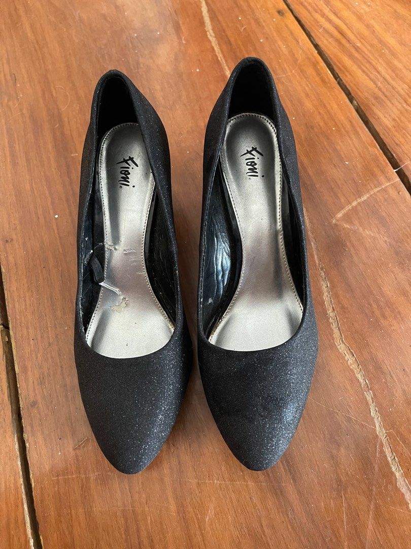 Fiomi, Women's Fashion, Footwear, Heels on Carousell