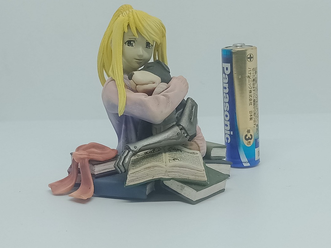 FULL METAL ALCHEMIST: MINI DIORAMA OF WINRY ROCKBELL and DEN Markings ...